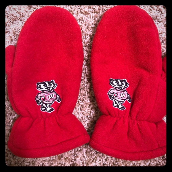 Accessories | Authentic Wisconsin Badger Mittens | Poshmark